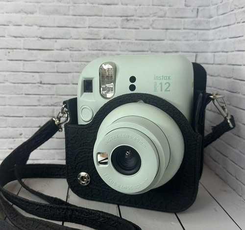 Фотоаппарат instax mini 12 green с чехлом