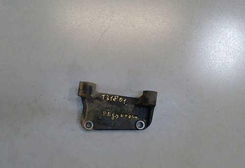 Кронштейн редуктора Toyota RAV 4, 2004