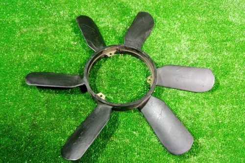 Вентилятор охлаждения радиатора / Крыльчатка