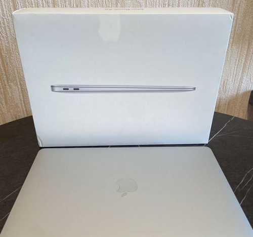 MacBook Air m1 8/256