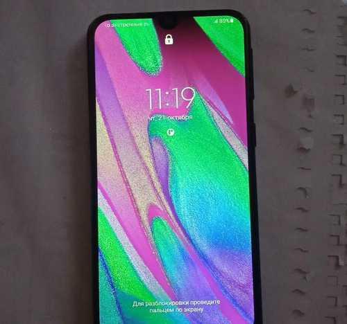 Samsung Galaxy A40, 4/64 ГБ