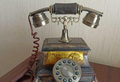 Телефон в стиле ретро