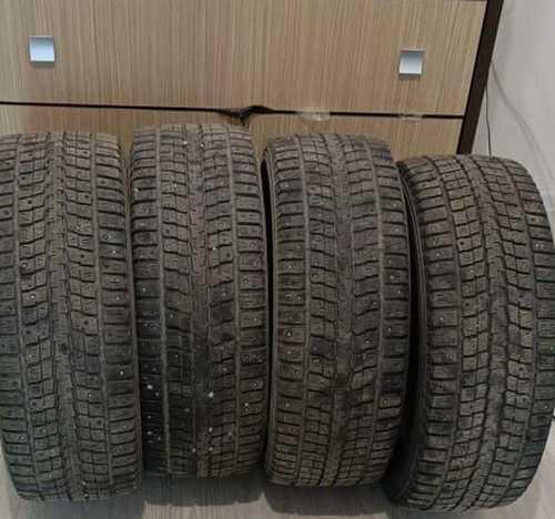 Dunlop SP Winter Ice 01 205/55 R16 94
