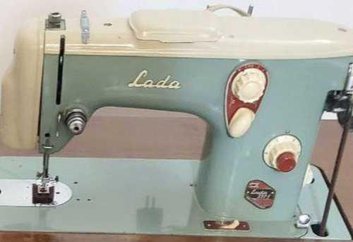 Швейная машина LADA рабочая