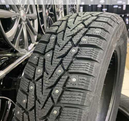 Ikon Tyres Character Ice 7 SUV 215/60 R17