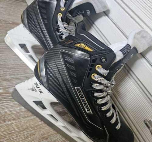 Хоккейные коньки bauer