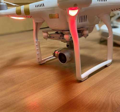 Квадрокоптер DJI Phantom 3 PRO