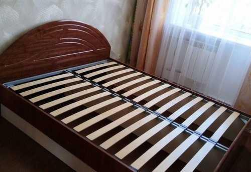 Кровать двухспальная с матрасом бу. Склад мебели