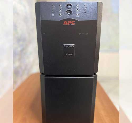 Ибп APC Smart-UPS 2200