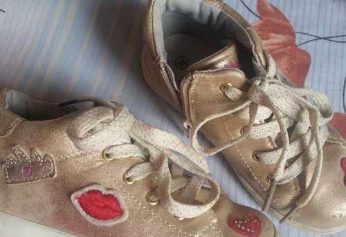 Ботинки и кроссовки весна лето для девочки 3-5 лет