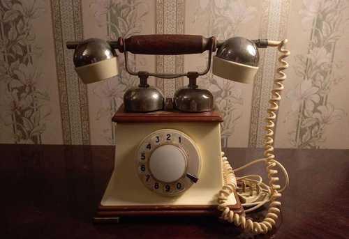 Старый телефон СССР ретро