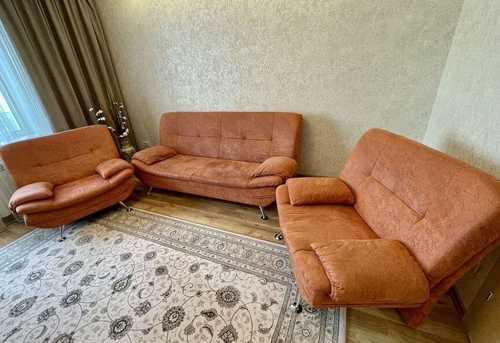 Комплект мягкой мебели (Диван и Два кресла)
