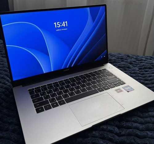 Honor magicbook 15 AMD Ryzen 7 3700U