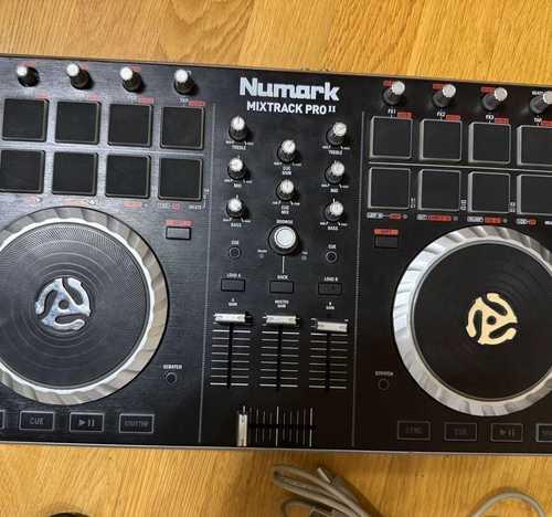 Dj контролер Numark Mixtrack PRO 2