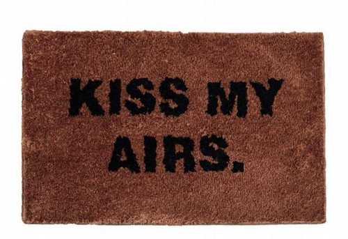Ковер "Kiss my airs"