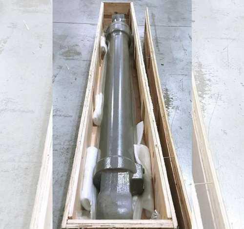 Гидроцилиндр ковша xcmg XCG200-7A