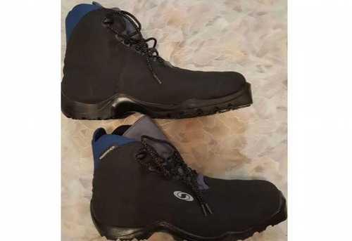 Лыжные ботинки Salomon 44-45 размера