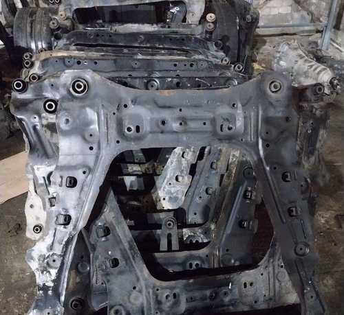 Подрамник (балка) Nissan X-Trail T31 передний
