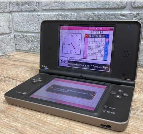 Игровая приставка Nintendo DSi Xl