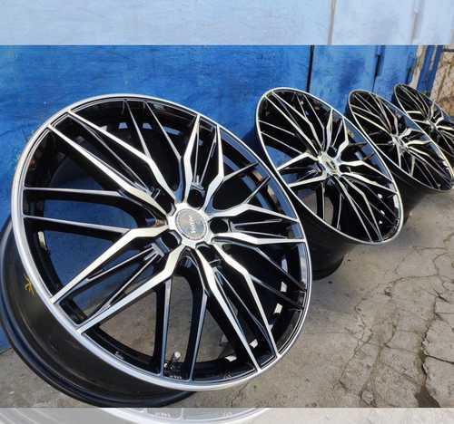 Стильные Voltec Inter Milano R19; 8.0J;  38