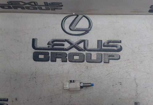 Концевик педали тормоза Lexus Nx300H AYZ15L 2arfxe