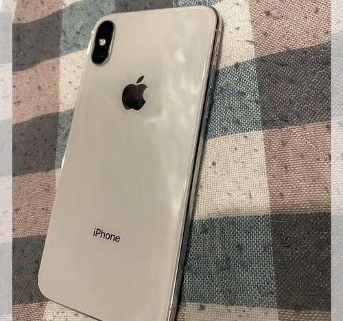 iPhone X, 64 ГБ