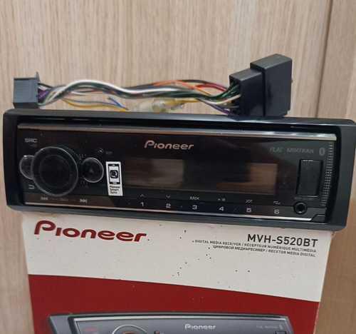 Автомагнитола Pioneer MVH-S520BT