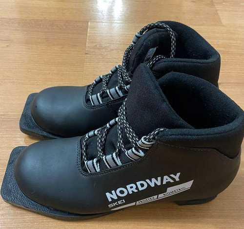 Лыжные ботинки Nordway 38 NN75