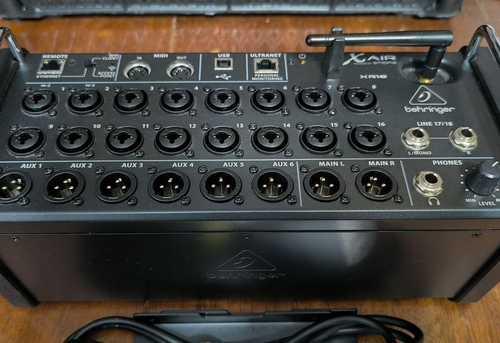 Цифровой микшерный пульт Behringer XR18