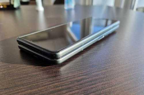 Samsung Galaxy Z Fold 3 в прекрасном состоянии