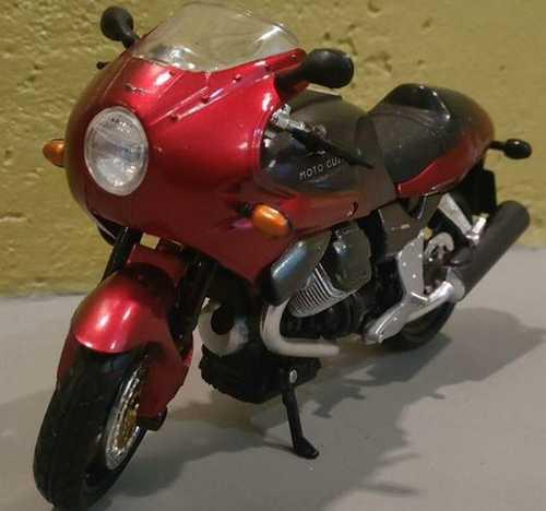 Коллекционная модель мотоцикла Moto Guzzi