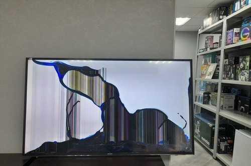 Телевизор Samsung UE50J6400U (разбита матрица)