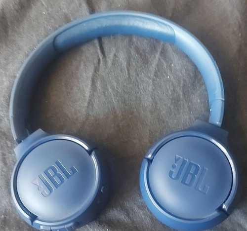 Беспроводные наушники jbl tune 520bt бу