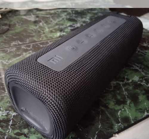 Колонка Xiaomi Mi Portable Bluetooth Speaker 16w