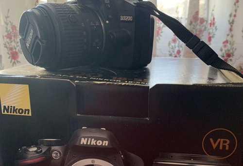 Продам зеркальный фотоаппарат Nikon D32000