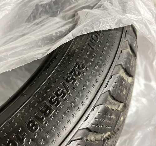 Kumho 975 225/55 R18