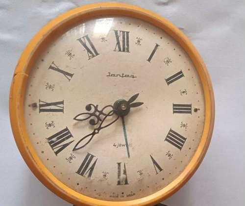 Часы Будильник СССР янтарь