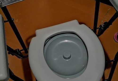 Кресло туалет FS899
