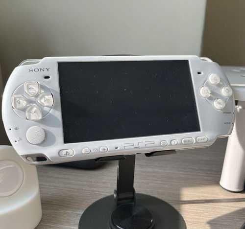 Sony PlayStation Portable 3000 (PSP)