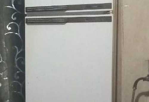 Уплотнитель для холодильника Шарп SJ-P44N-SL81