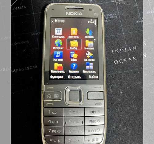 Nokia E52