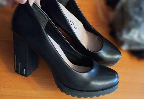 Туфли женские 38 размер черные новые