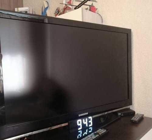 Телевизор Samsung 37" 94 см. le37c530f1w