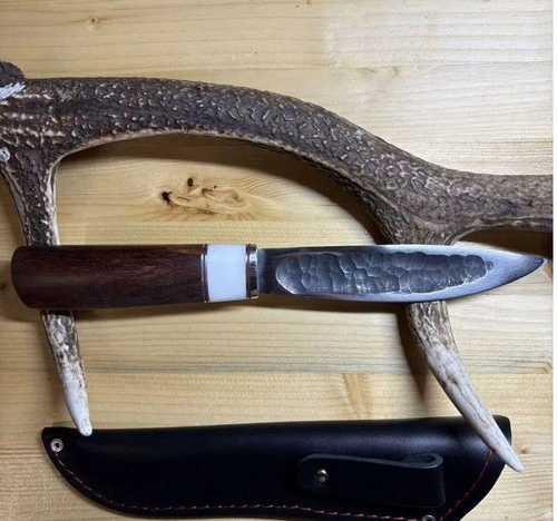Нож для разделки мяса и рыбы