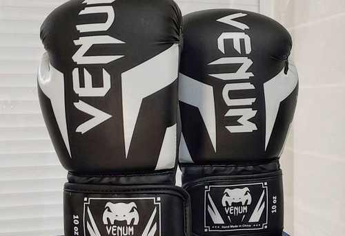 Боксерские перчатки Venum 10 oz