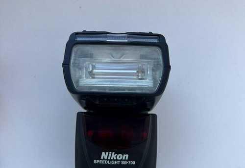 Вспышка Nikon speedlight SB-700