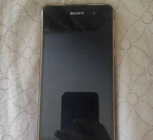 Телефон Sony xperia E5