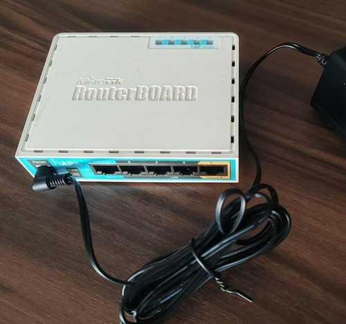 Роутер Mikrotik hAP AC Lite