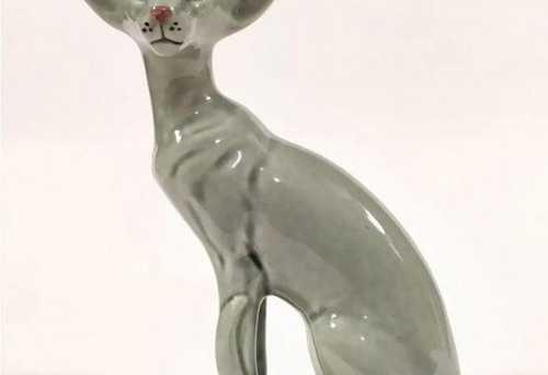Фигурка ориентальной кошки из фарфора - серый