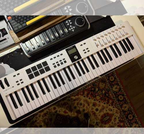 Midi клавиатура Arturia Keylab Essential 61